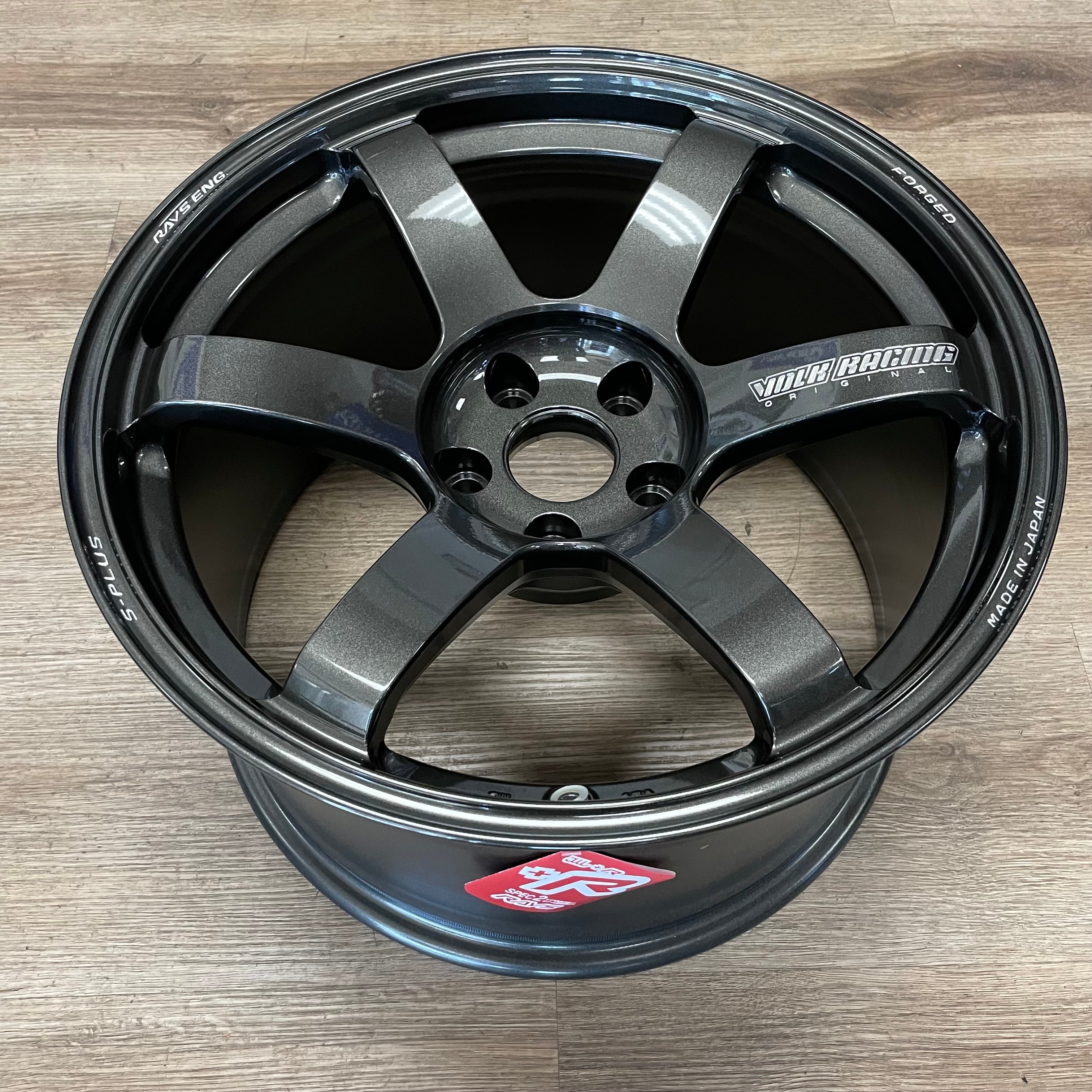 Volk Racing TE37 Saga S-Plus 18x9.5 +20 5x120 Diamond Dark Gunmetal (S ...