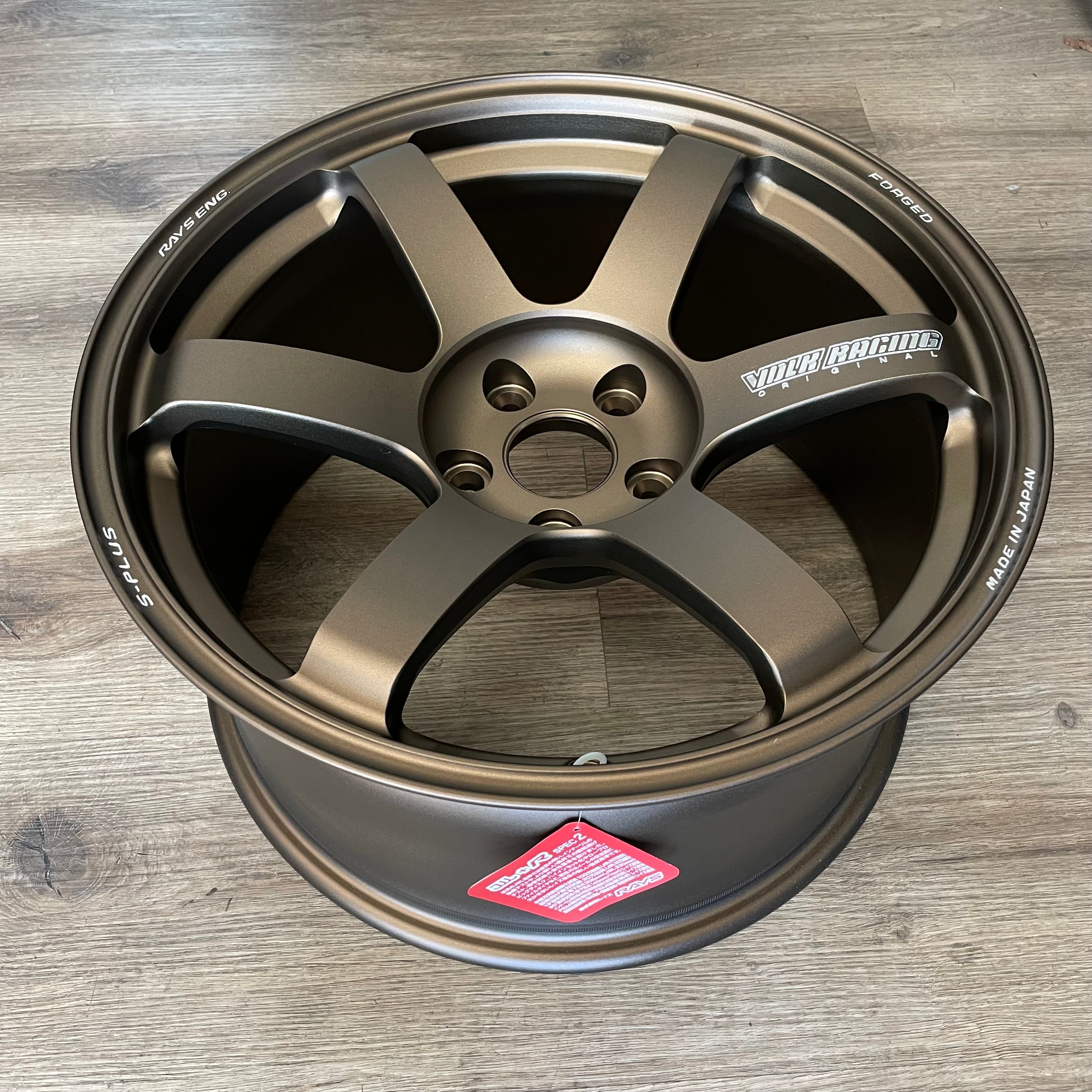 Volk Racing TE37 Saga S-Plus 18x9.5 +22/18x10.5 +24 5x114.3 Bronze (St ...